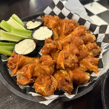 BAR-BILL EAST - Updated July 2025 - 127 Photos & 108 Reviews - 1129 ...