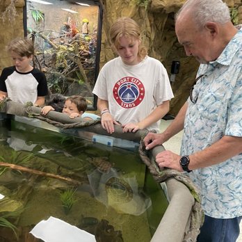 SNAKE DISCOVERY A REPTILE EXPERIENCE - Updated October 2025 - 44 Photos ...