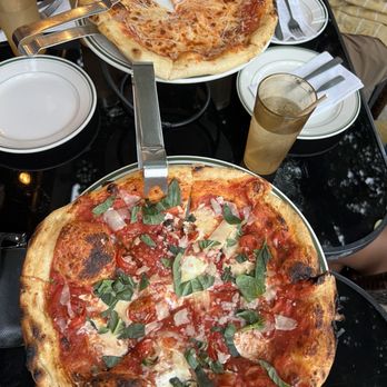 CLEMENTE’S TROLLEY PIZZERIA - Updated August 2024 - 335 Photos & 387 ...