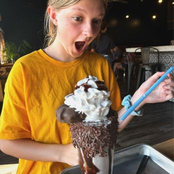 CLUCK N MOOH - Updated August 2025 - 138 Photos & 181 Reviews - 3894 ...