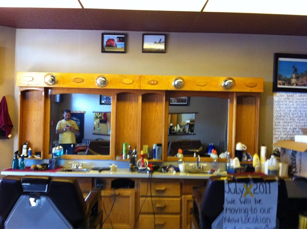 MICKEY’S BARBER SHOP & HAIR STYLING - 30 Photos & 16 Reviews - Barbers ...