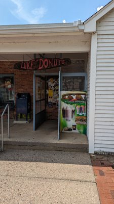LUKE’S DONUT SHOP - Updated November 2025 - 129 Photos & 95 Reviews ...
