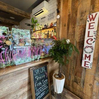 LA CARIDAD 72 - Updated September 2024 - 133 Photos & 58 Reviews - 130 ...