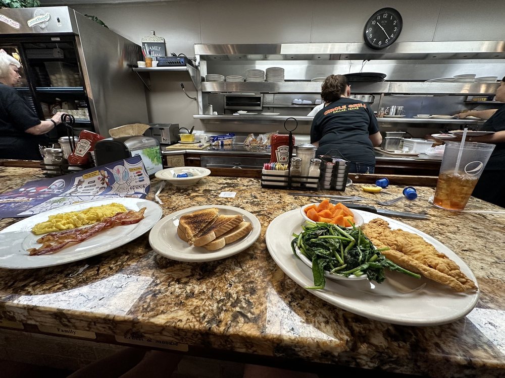 CIRCLE GRILL - Updated October 2025 - 204 Photos & 150 Reviews - 3701 N ...