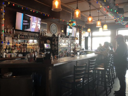 HI-DIVE LOUNGE - 61 Photos & 98 Reviews - 1411 W 39th St, Kansas City ...