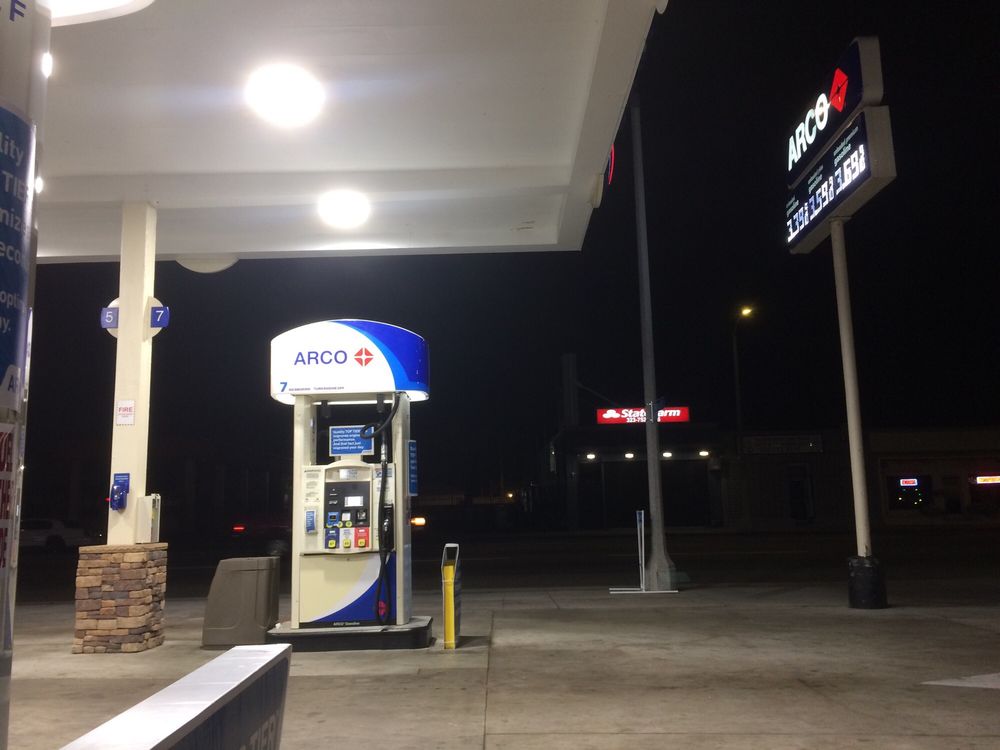 EZ Gas, Los Angeles | Roadtrippers