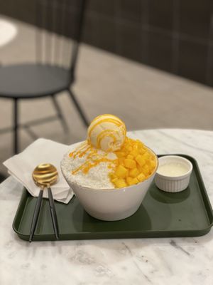 DELUNA DESSERT CAFE - 409 Photos & 174 Reviews - Desserts - 3581 Truxel ...