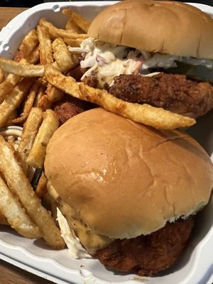 SMACK N CHICK - Updated May 2024 - 24 Photos - 800-6 Montauk Hwy ...