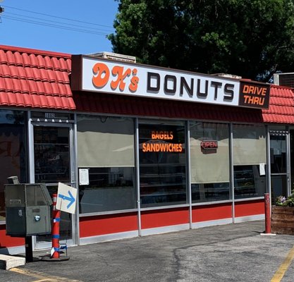 DK’S DONUTS - Updated September 2025 - 370 Photos & 343 Reviews - 1082 ...