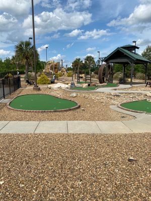TRAILS DYNASTY MINIATURE GOLF AND CREAMERY - Updated May 2025 - 38 ...