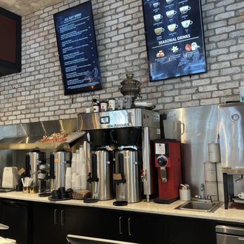 TRADESMAN COFFEE SHOP & LOUNGE - Updated July 2024 - 783 Photos & 369 ...