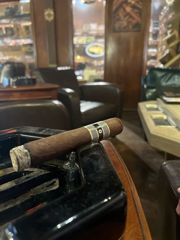 SEQUOIA CIGAR - Updated January 2025 - 15 Photos & 30 Reviews - 111 N ...