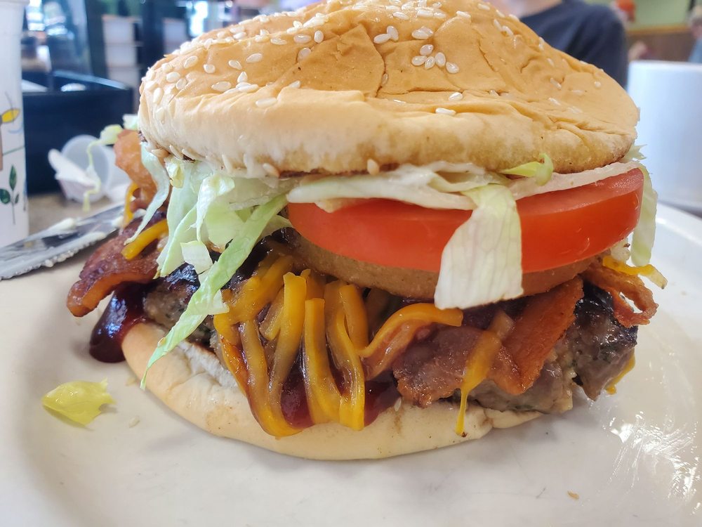 WAYSIDE FAMILY RESTAURANT - 48 Photos & 81 Reviews - 2301 S Park Ave ...