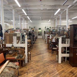 MONTSWEAG FLEA MARKET - Updated June 2025 - 11 Photos - 6 Hunnewell Ln ...