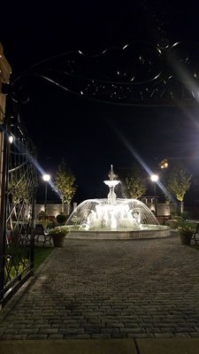 PIAZZA IMO ON THE HILL - Updated June 2024 - 36 Photos - 2109 Marconi ...