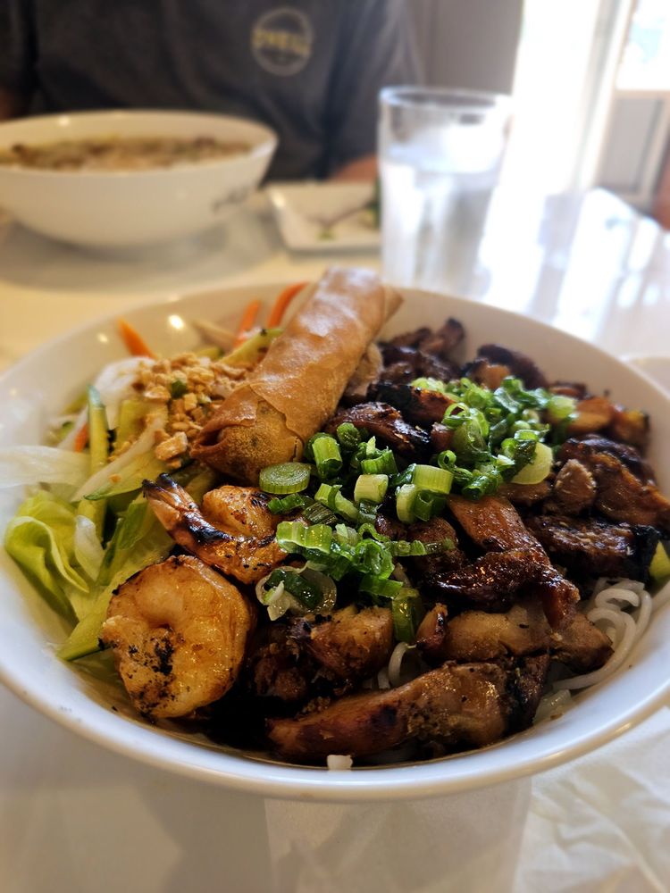 HELLO PHO - Updated December 2025 - 36 Photos & 22 Reviews - 5050 WA ...