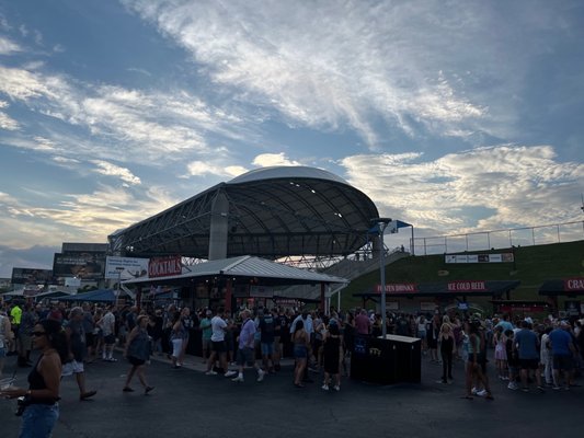 MIDFLORIDA CREDIT UNION AMPHITHEATRE - Updated August 2024 - 418 Photos ...