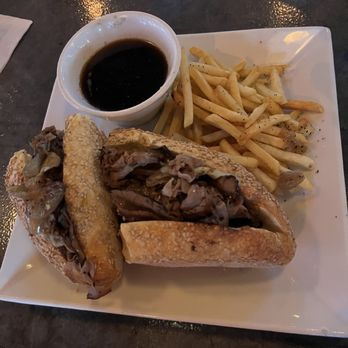 THE GOVERNESS BAR & RESTAURANT - Updated October 2025 - 39 Photos & 31 ...