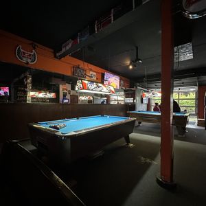 BLUE MOON TAVERN - Updated January 2025 - 43 Photos & 104 Reviews - 712 ...