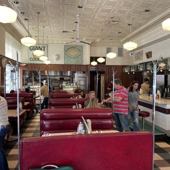 PALO ALTO CREAMERY - Bakery at 566 Emerson St, Palo Alto, California ...