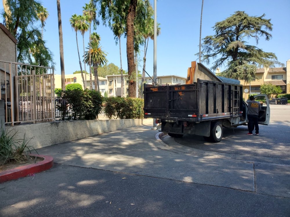 AOC JUNK REMOVAL - Updated December 2025 - 18 Photos & 79 Reviews ...