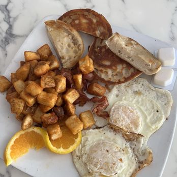 WICKFORD ON THE WATER - Updated May 2025 - 295 Photos & 296 Reviews ...