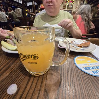 CHEERS - Updated July 2025 - 2861 Photos & 1295 Reviews - 84 Beacon St ...