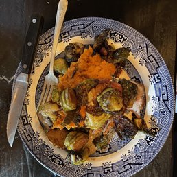 LOCAL FEED - Updated October 2025 - 606 Photos & 457 Reviews - 214 S ...