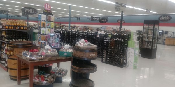 SPEC’S WINES, SPIRITS & FINER FOODS - Updated December 2025 - 13 Photos ...