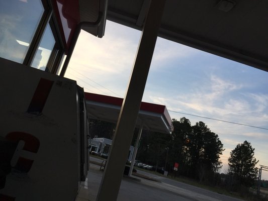 HANDEE HUGO 76 - Updated September 2025 - 36 Photos - 1001 S Miami Blvd ...