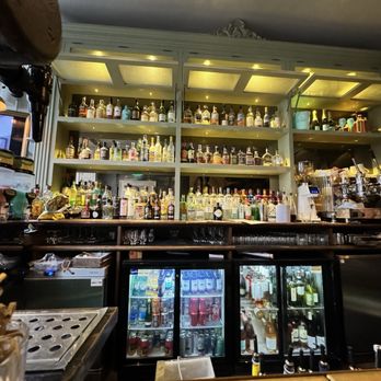 BADGER & CO - Updated August 2025 - 145 Photos & 65 Reviews - 32 Castle ...