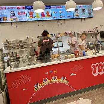 YONUTZ DONUTS AND ICE CREAM - Updated January 2026 - 127 Photos & 93 ...
