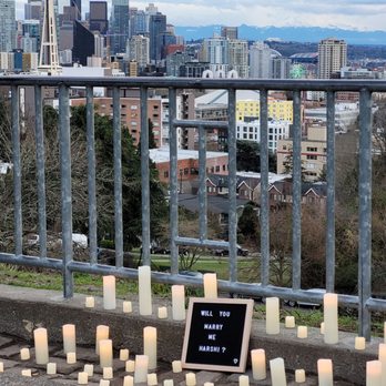 KERRY PARK - 1983 Photos & 1017 Reviews - 211 W Highland Dr, Seattle ...