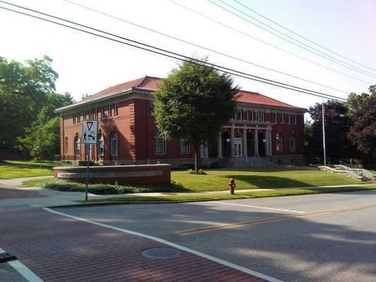 ALLEGHENY COLLEGE - Updated October 2025 - 53 Photos - 454 N Main St ...