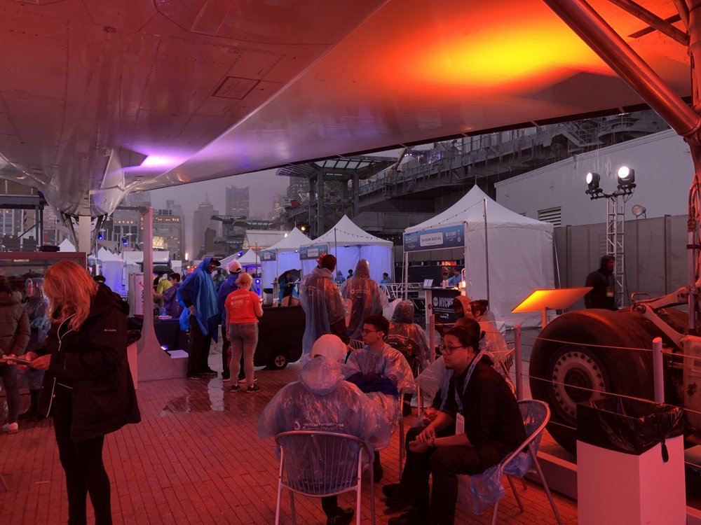 BLUE MOON BURGER BASH - 16 Photos - Pier 86 W 46th St, New York, New York - Burgers - Restaurant ...