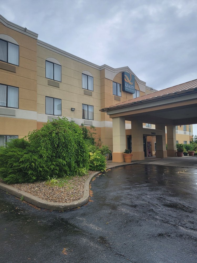 QUALITY INN & SUITES - Updated October 2025 - 17 Photos - 19622 Elpers ...