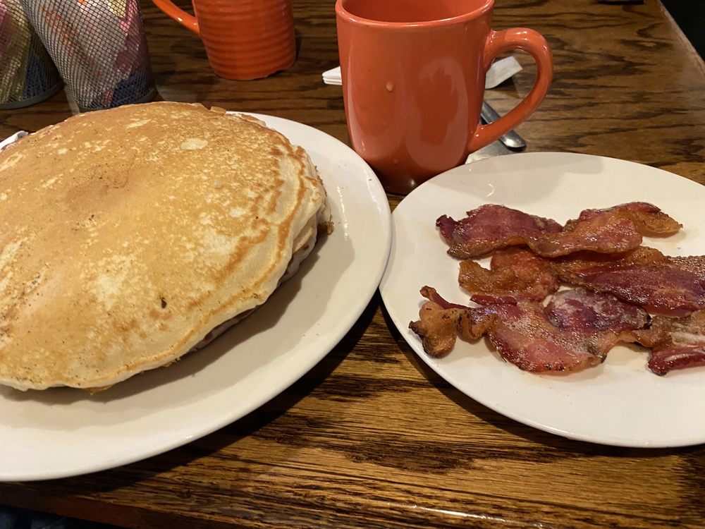 TIGER’S TABLE - 22 Photos - 10499 Main St, New Middletown, Ohio ...