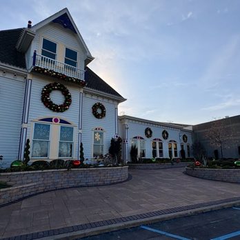 ALBANESE CONFECTIONERY - Updated December 2025 - 748 Photos & 405 ...