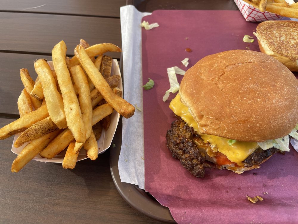 HI POINTE - Updated April 2024 - 13 Photos & 17 Reviews - 17057 N Outer ...