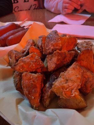 REEL M INN - 218 Photos & 390 Reviews - 2430 SE Division St, Portland ...