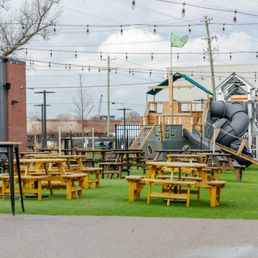 OAKLEY GREENS - Updated December 2025 - 129 Photos & 51 Reviews - 3065 ...