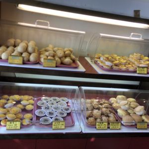 RED HOUSE BAKERY - 36 Photos & 18 Reviews - Bakeries - 11 Glen Watford ...