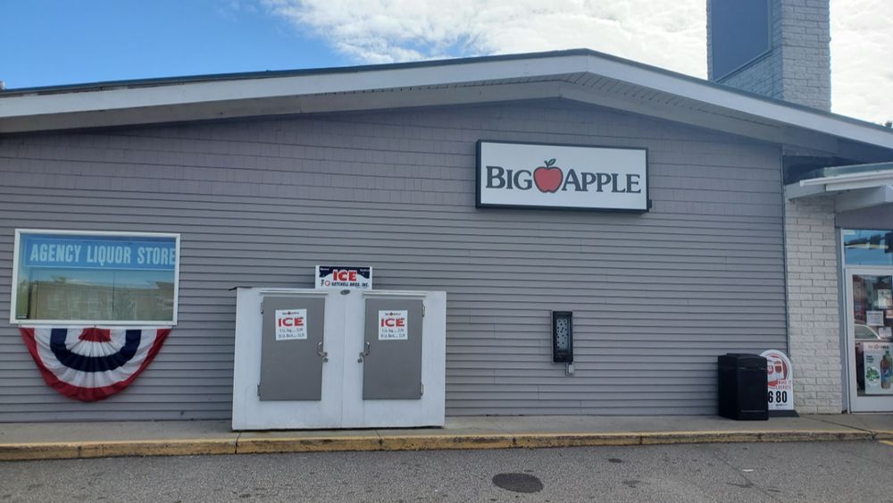 BIG APPLE STORE - Updated September 2025 - 230 US Route 1, Scarborough ...