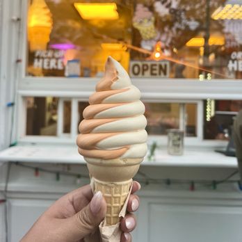 LITTLE GORDO CREEMEE STAND - Updated December 2025 - 38 Photos & 38 ...