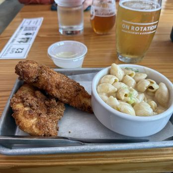 ON ROTATION BREWERY & KITCHEN - Updated January 2026 - 304 Photos & 114 ...
