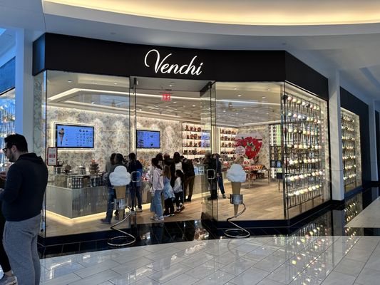 VENCHI - Updated July 2025 - 108 Photos & 29 Reviews - 160 N Gulph Rd ...