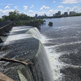 TAVERN ON THE FALLS - Updated December 2025 - 30 Photos & 22 Reviews ...