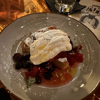 815 - Updated October 2025 - 44 Photos - 77 Reviews - 815 Elm St ...