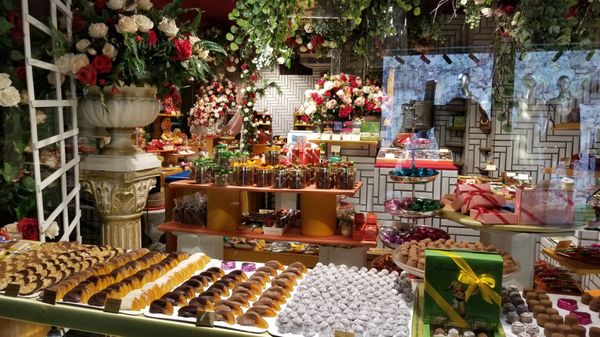 CONFISERIE TEUSCHER - Updated September 2025 - 20 Photos ...