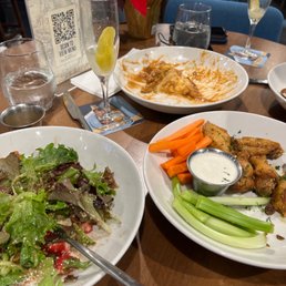 32 BAR & GRILL - Updated December 2025 - 125 Photos & 86 Reviews ...